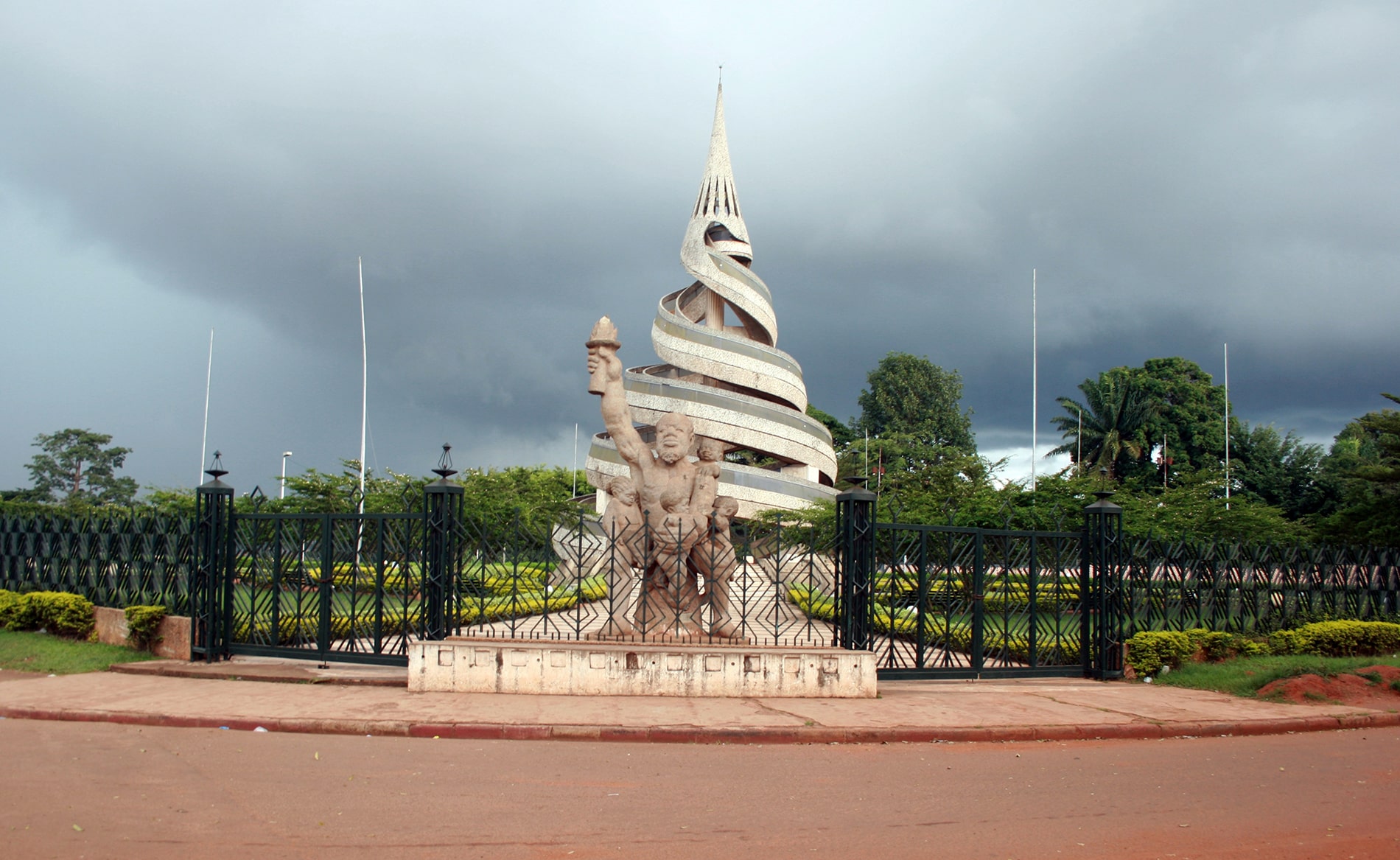L’Afrique Francophone: Le rôle de la langue française au Cameroun ...