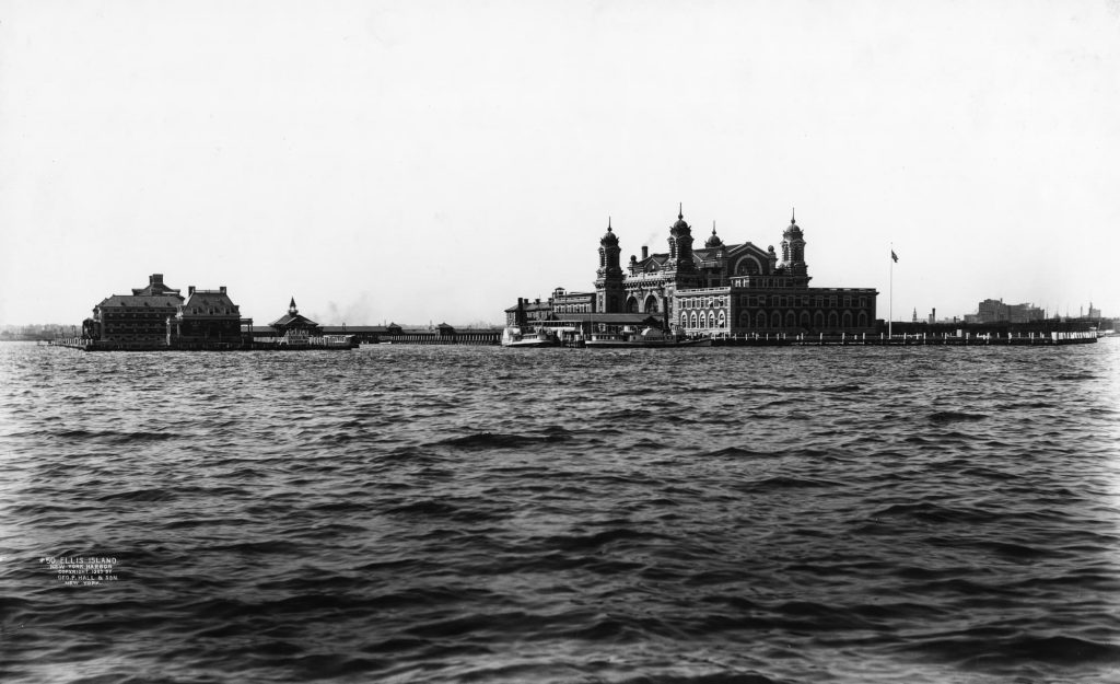Castle Garden and Ellis Island – Modern US History